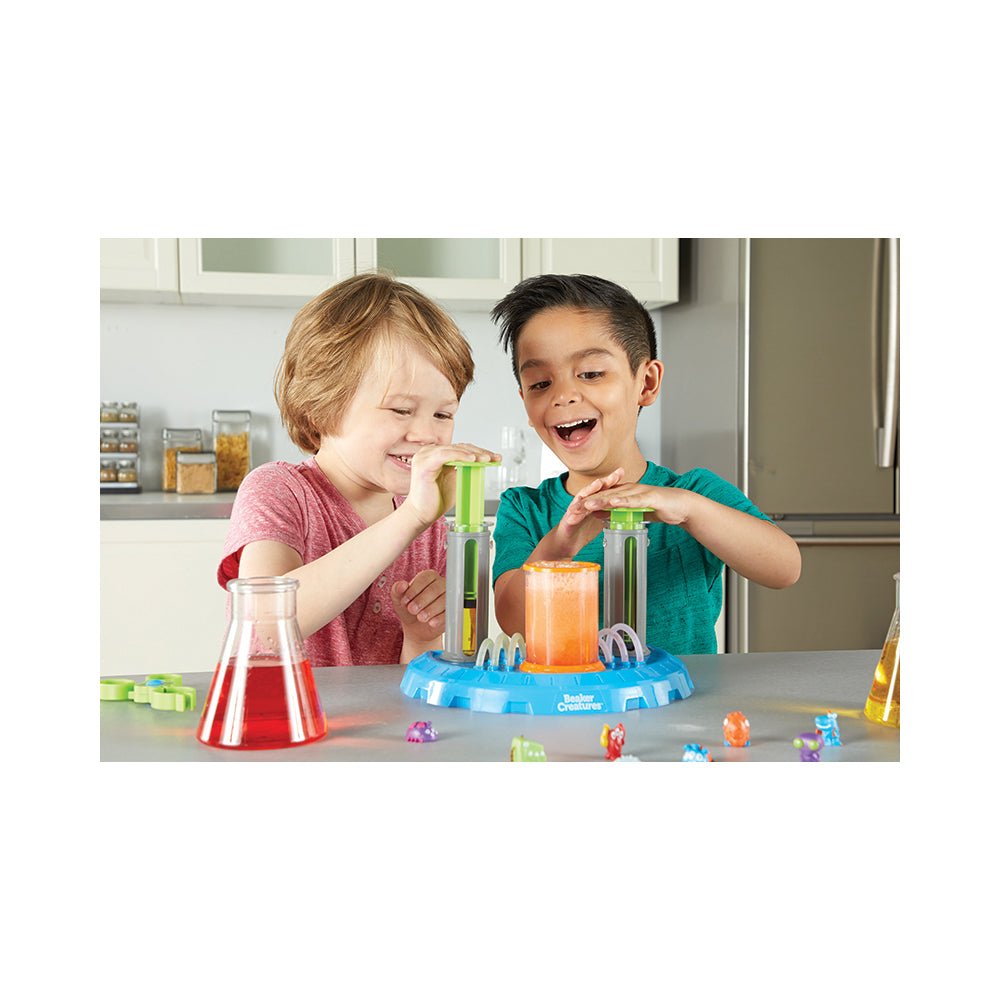 Beaker Creatures Liquid Reactor Super Lab - Mastermind Toys